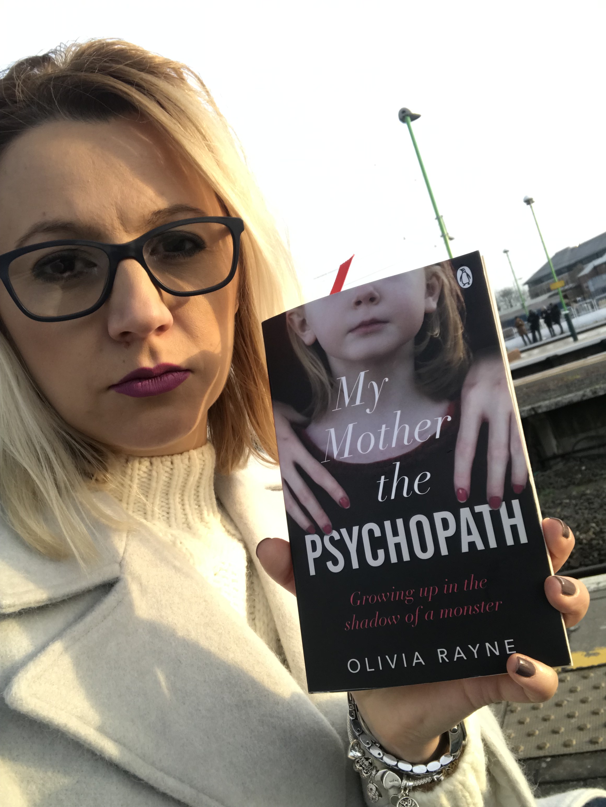 My Mother, the Psychopath by Olivia Rayne and S M Nelson – BOOK NERD CAFE